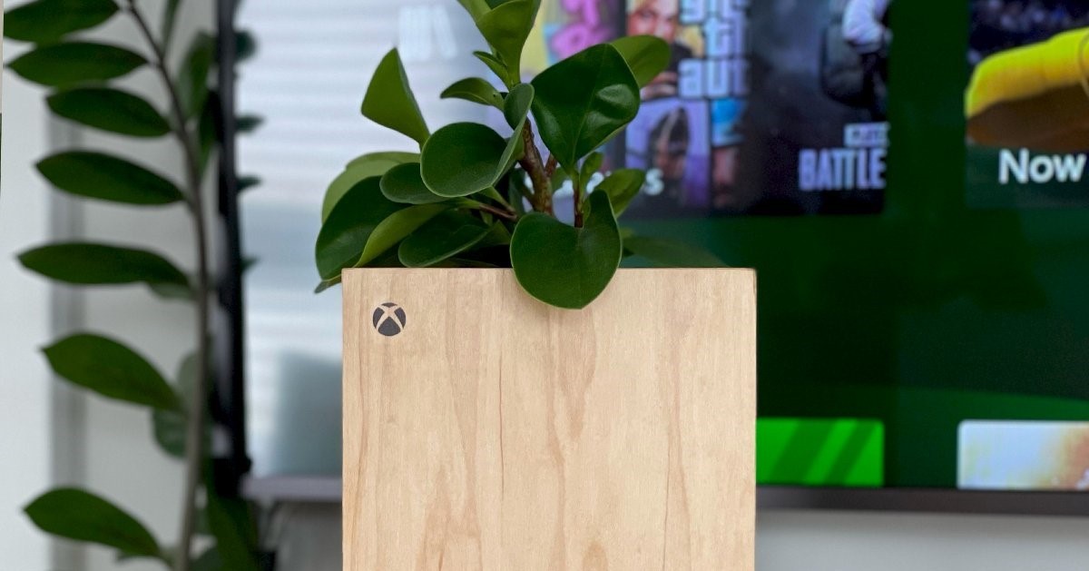 Random: This Xbox Series X Plant Pot Is Unbe-Leaf-Able | Pure Xbox