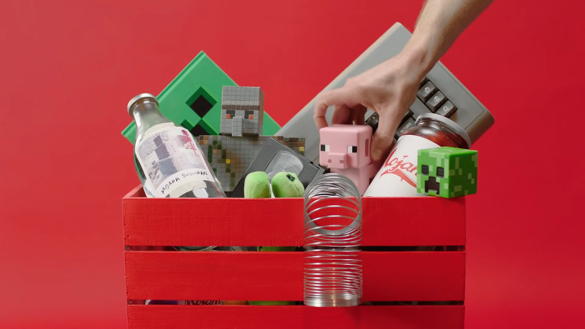 Minecraft Developer Changes Its Name, Teases New Games | Pure Xbox