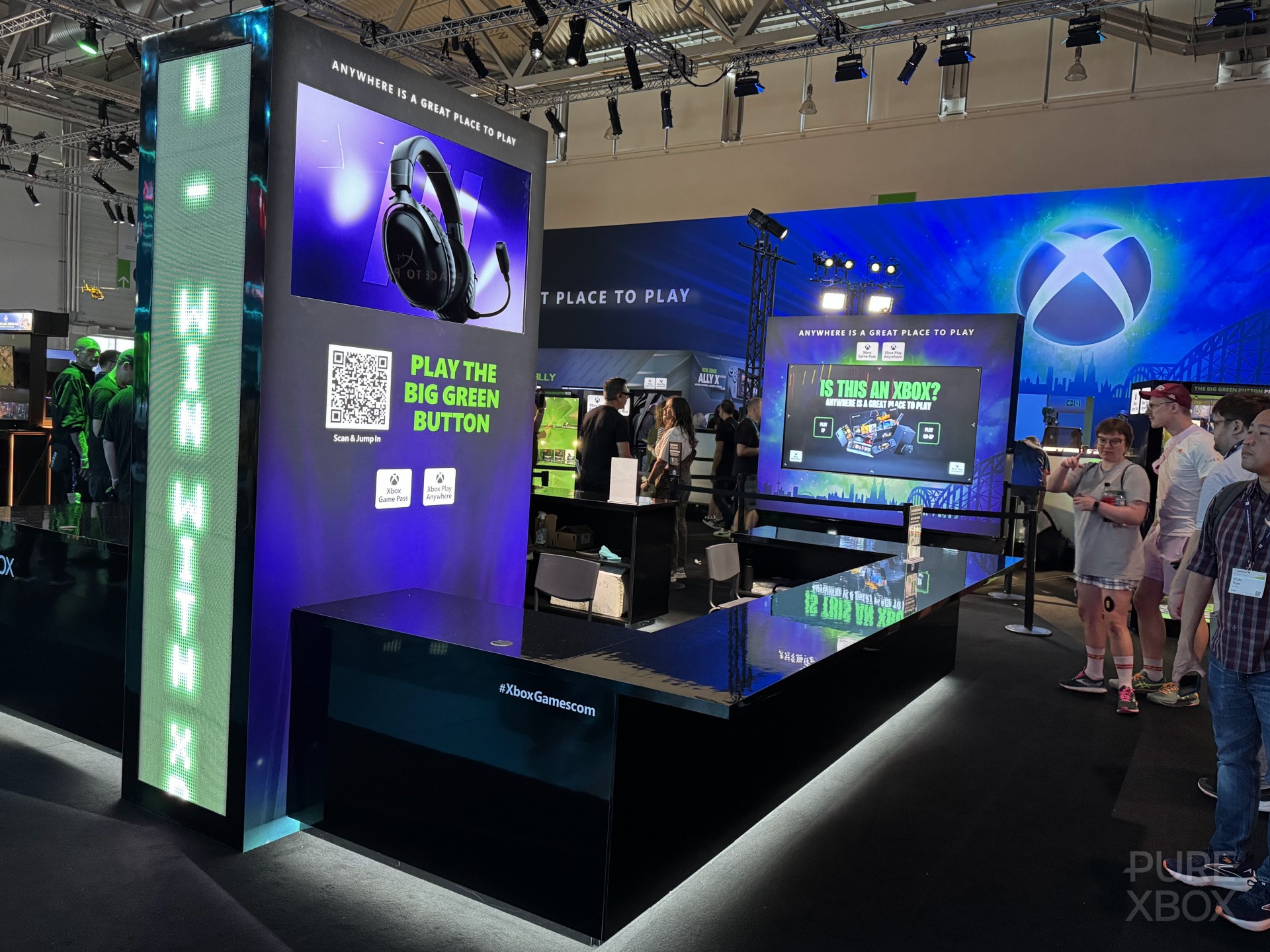 Gallery: 15 Exclusive Photos From The Xbox Booth At Gamescom 2025 | Pure Xbox